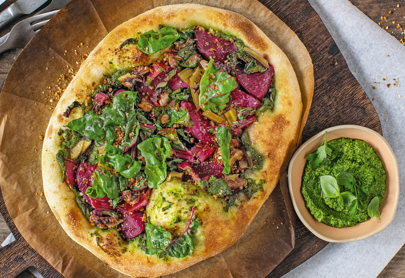 Pinsa mit Mangold, Roten Rüben und Walnusspesto | Frisch Gekocht